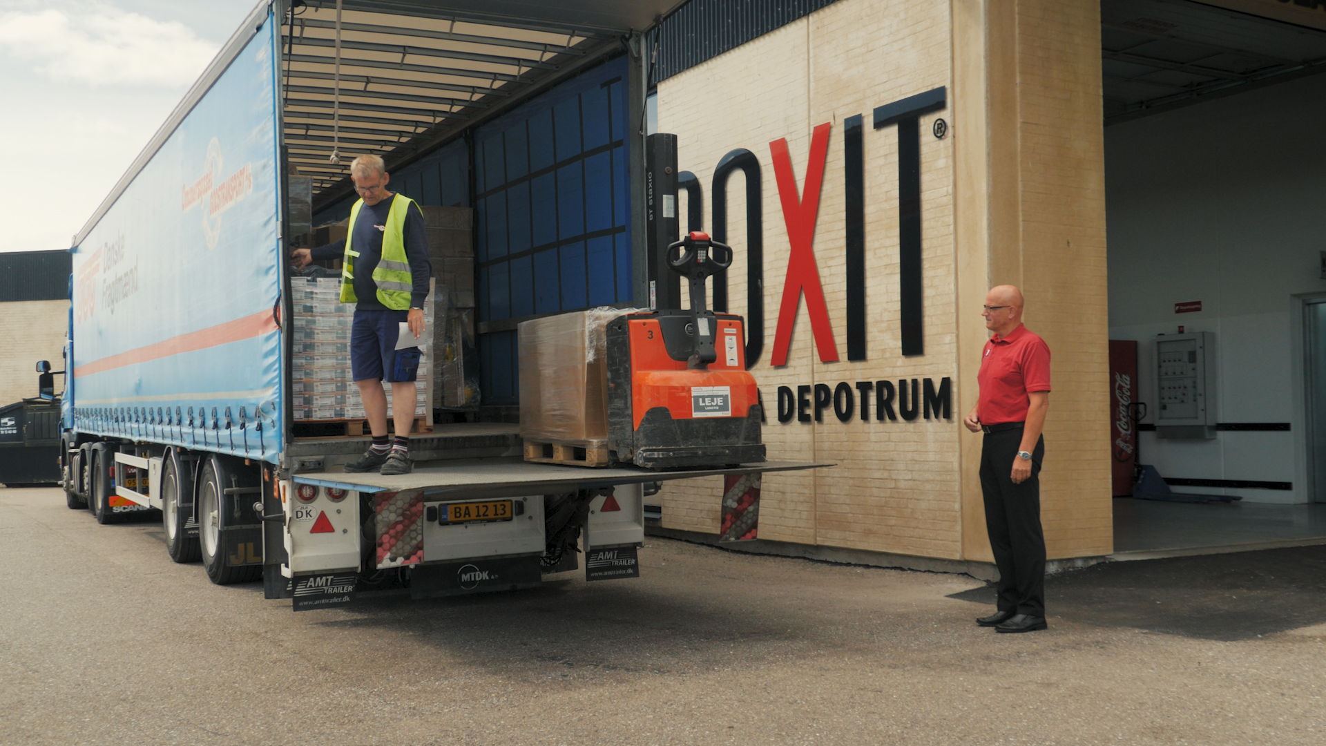 Lagerrum til leje hos BOXIT. Mange størrelse til billige priser.